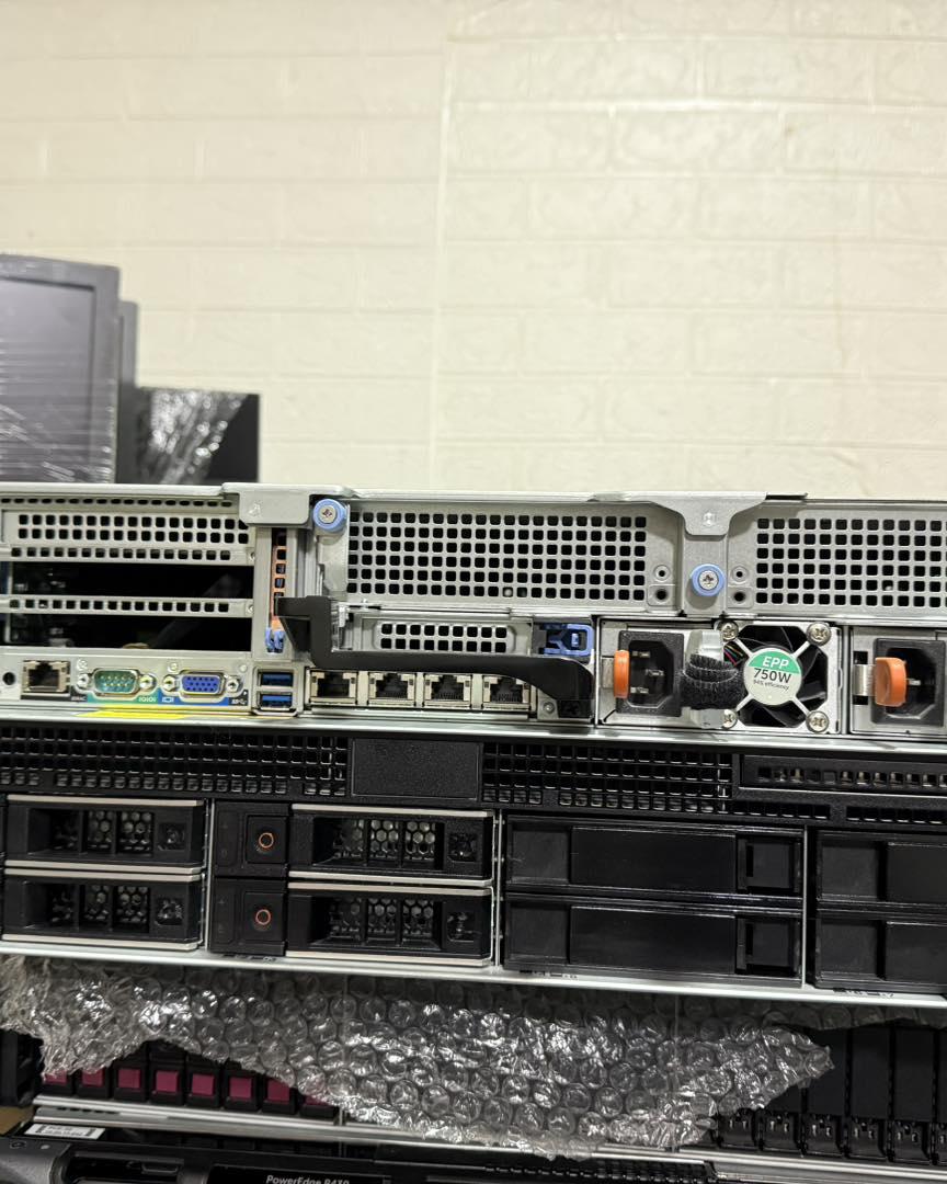 Dell PowerEdge R740 -3.5” Disk 8 Bays